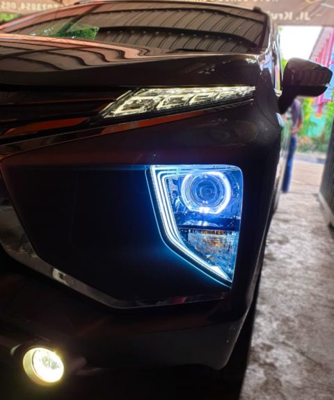 Modifikasi Lampu Mobil di Yoong Motor Jakarta - Tomi Air Brush