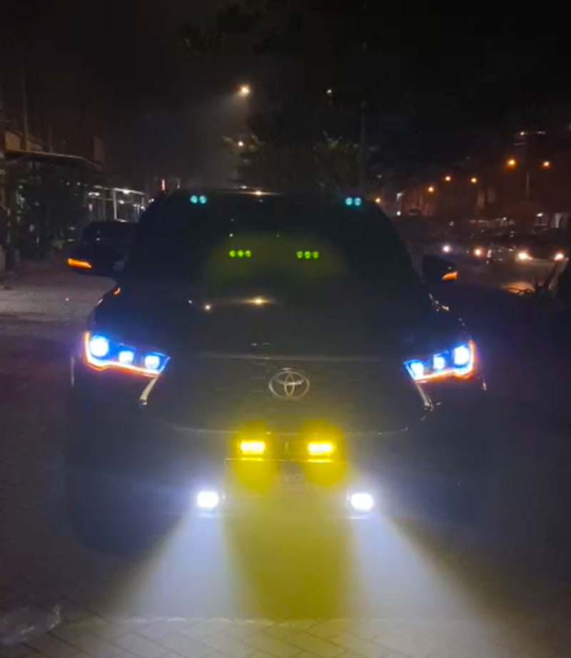 Custom Headlamp Toyota Kijang Innova Zenix - Tomi Air Brush