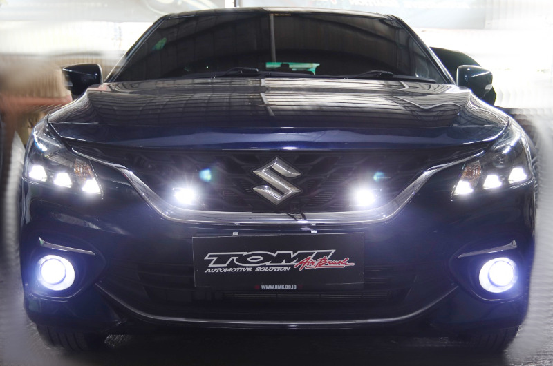 Suzuki New Baleno Pakai Mini Projector Saber dan Foglamp Hyperion ...