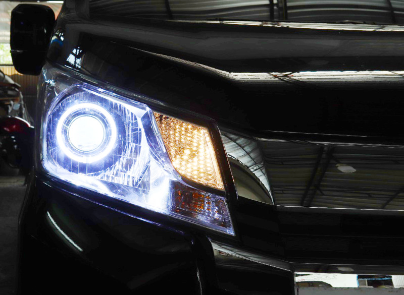 Custom Lampu Projector untuk Mobil Komersial - Tomi Air Brush